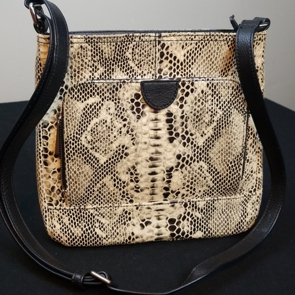 Danier | Bags | Danier Leather Luxurious Crossbody Bag | Poshmark